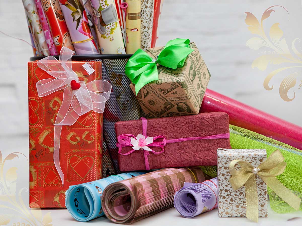 Купить Бумага упаковочная для упаковки подарков 0,7м. в магазине HappyPen.